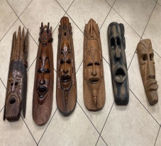 Maschere tradizionali africane in legno